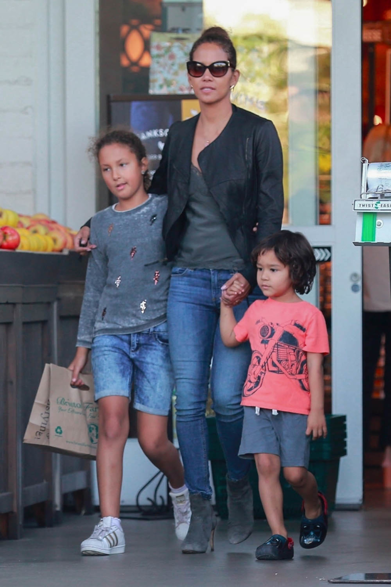 Halle Berry, Nahla Aubry and Maceo Rodriguez – Sandra Rose