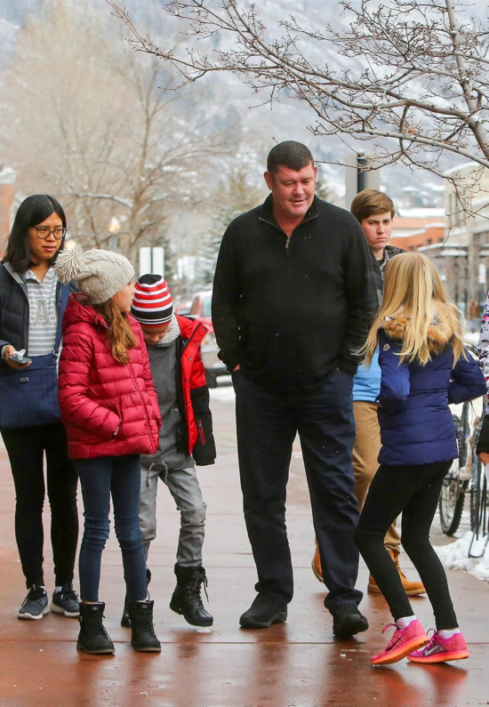 James Packer takes his kids to Star Wars movie – Sandra Rose
