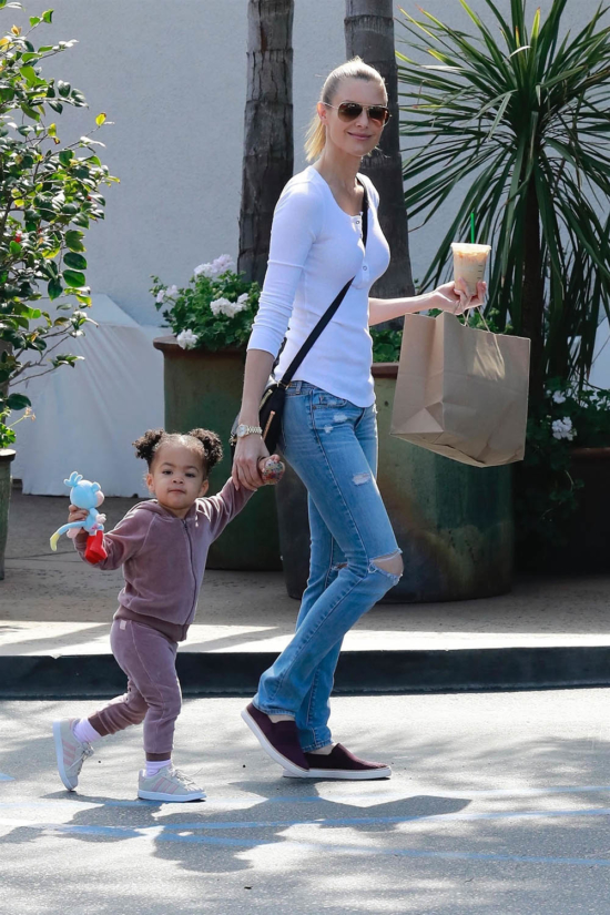 Celebrity Kids: Paige Butcher with Eddie Murphy’s daughter, Izzy Oona ...