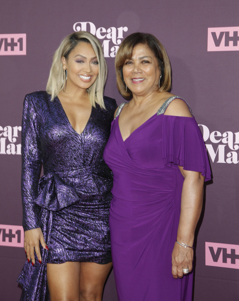 Sean Combs kisses his mom Janice Combs at VH1’s 3rd Annual Dear Mama: A ...