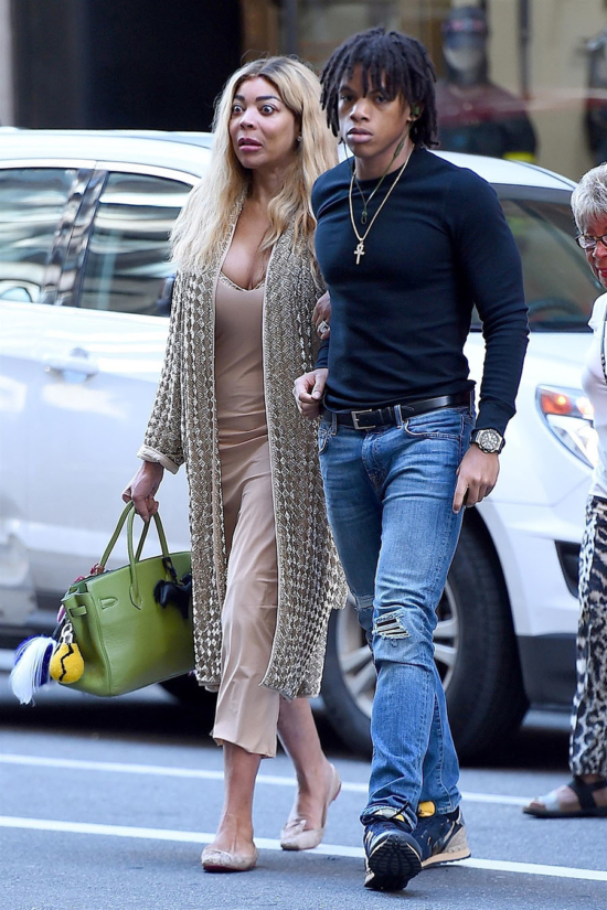 Wendy Williams, who was diagnosed with Graves’ disease (hyperthyroidism ...