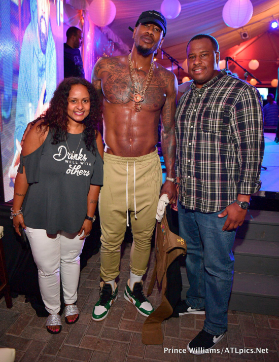 R&B singer Porcelon performed in concert at ATL Live On the Park in ...