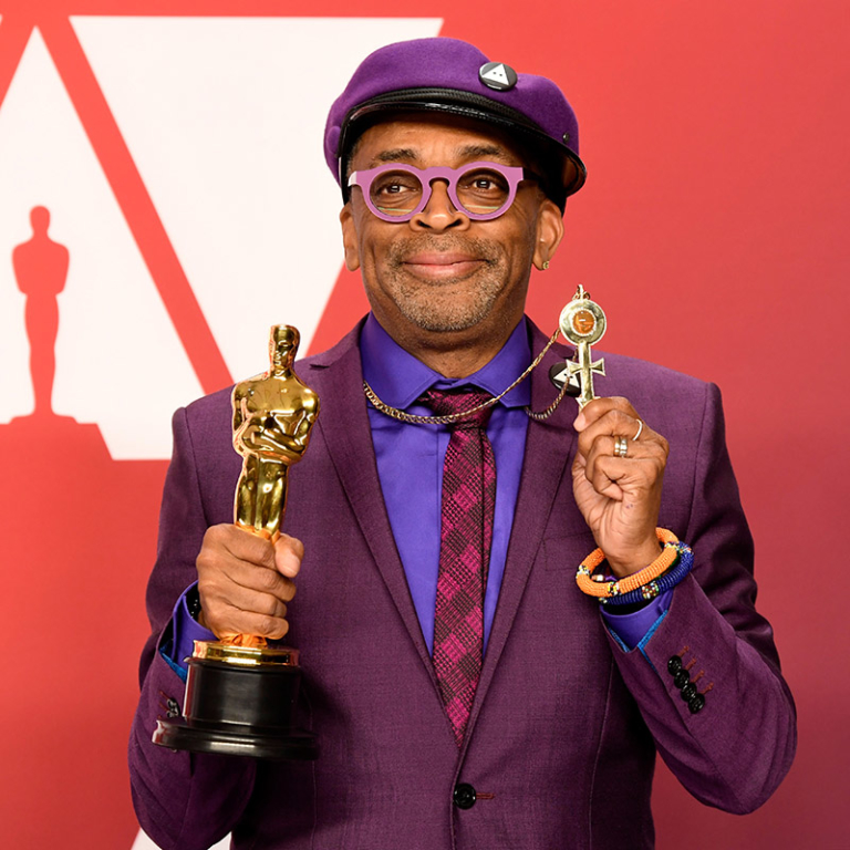 Spike Lee wins his first ever Oscar Award, Turns his back to the stage ...