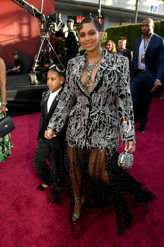 Reggie Miller, Laura Laskowski and family attend the Hollywood Premiere ...
