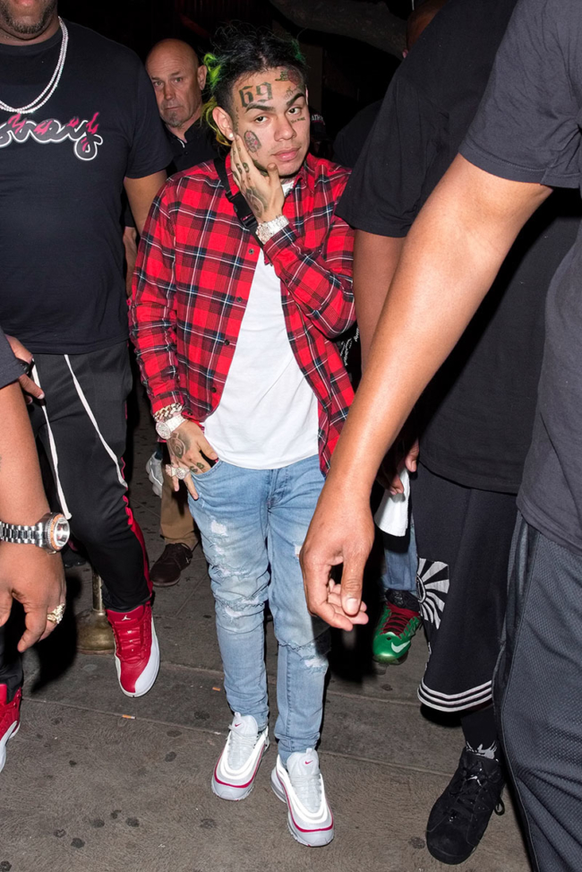 Tekashi 69 is surrounded by heavy hired muscle at Peppermint Night club ...