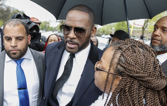 Chicago prosecutor drops all sex abuse charges against R. Kelly ...