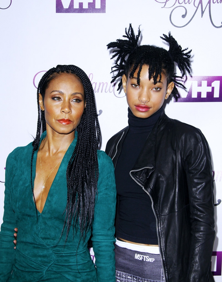 Willow and Jada Pinkett Smith say they’re attracted to women – Sandra Rose