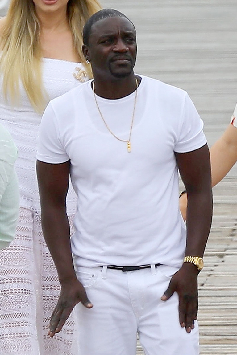 *UPDATE* Singer Akon’s Range Rover SUV Recovered After Being Stolen ...