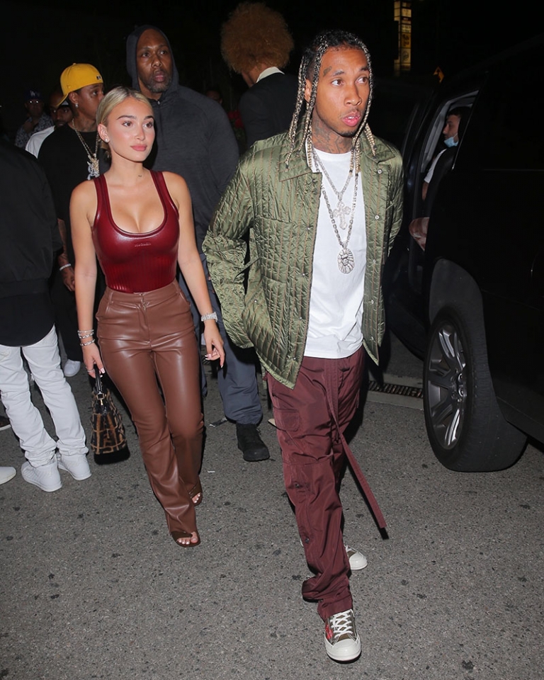 West Hollywood, CA – Tyga and his girlfriend Camaryn Swanson avoid ...