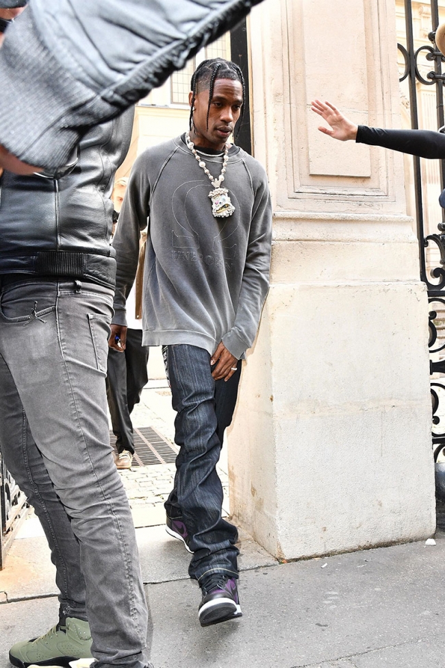 *EXCLUSIVE* Paris, FRANCE – Texan rapper Travis Scott wraps up a Cactus ...