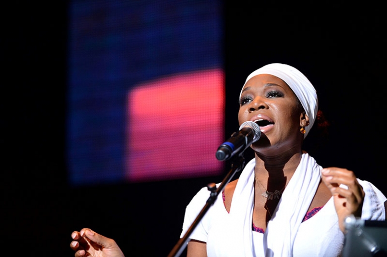 New York, NY – Miami Beach, FL – India.Arie performs in concert with ...