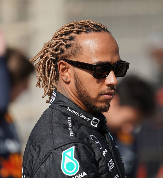 PICS: Drake shows off his braided lace front wig