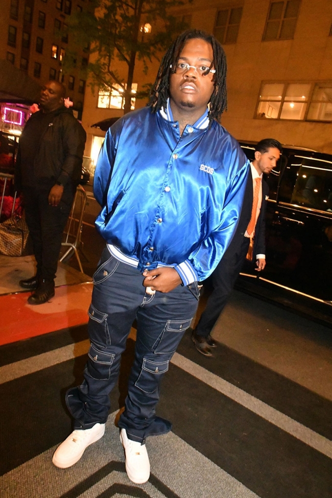 New York, NY – Rapper Gunna is seen arriving at his midtown hotel with ...