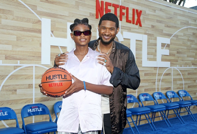 LOS ANGELES, CALIFORNIA – JUNE 01: (L-R) Usher “Cinco” Raymond V and ...