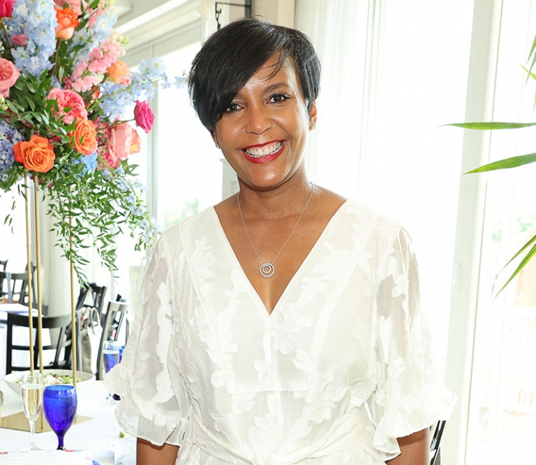 Keisha Lance Bottoms, who is vaxxed and boosted, tests positive for ...