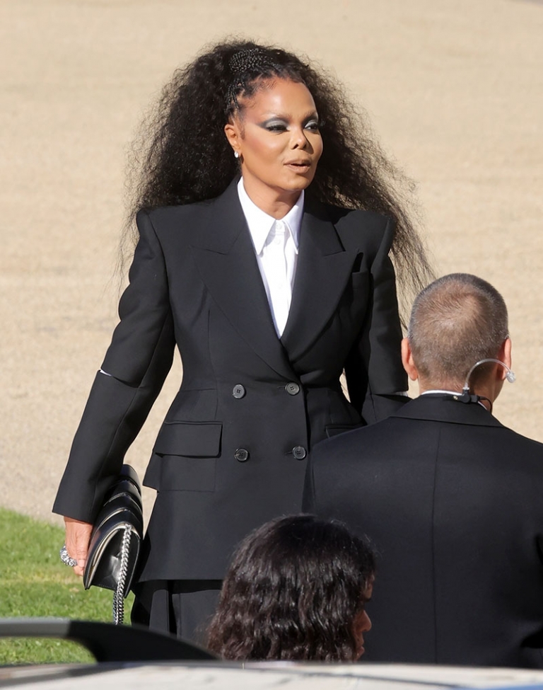 PICS: Janet Jackson at Alexander McQueen Fashion Show in London ...