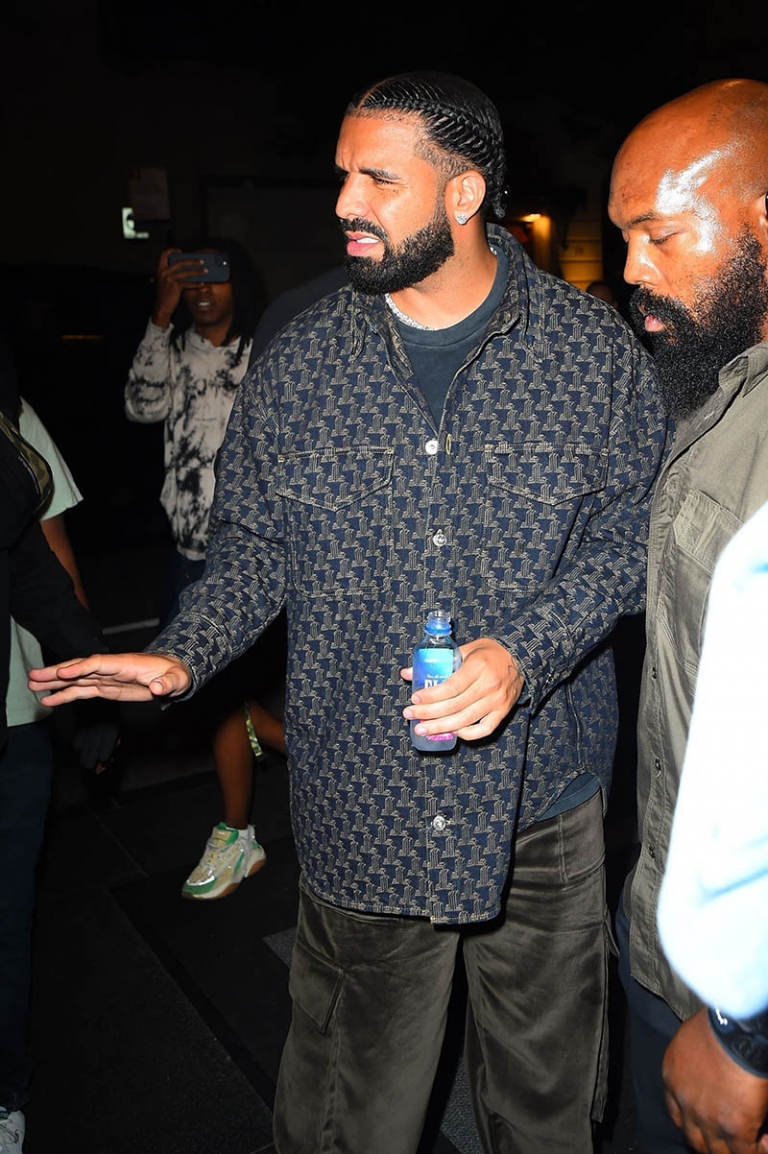 Drake’s armed bodyguards angrily kicked subpoena for XXXTentacion trial ...