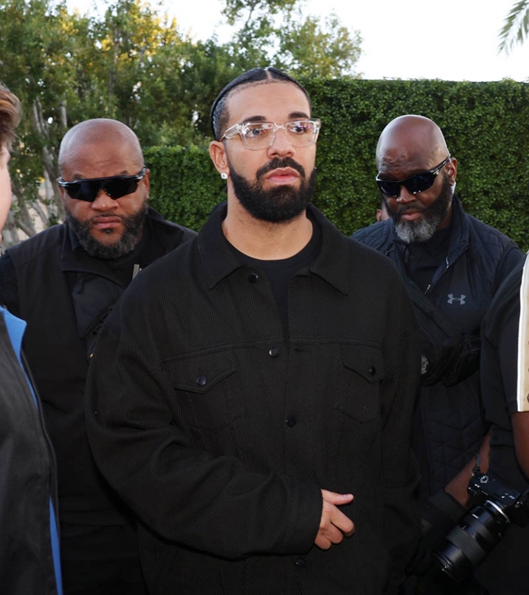 Drake Fans Outraged Over $1K Ticket Prices for His New Tour – Sandra Rose