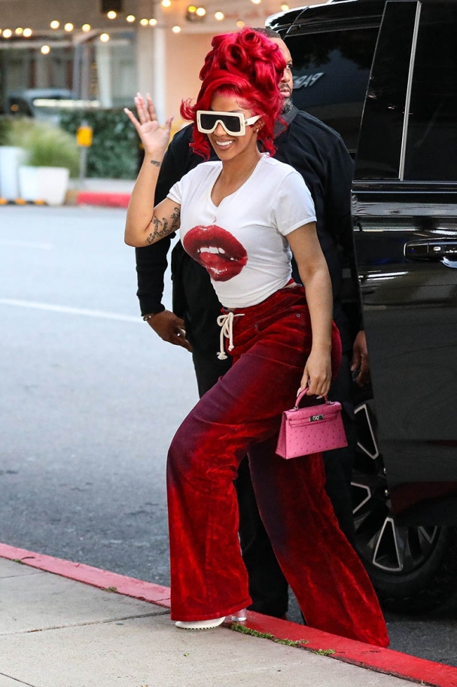 *EXCLUSIVE* Beverly Hills, CA – Cardi B shows off her stylish red ...