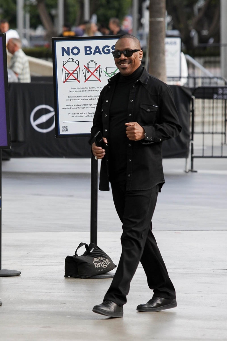 Los Angeles, CA – Eddie Murphy arrives at Crypto.com Arena for the ...