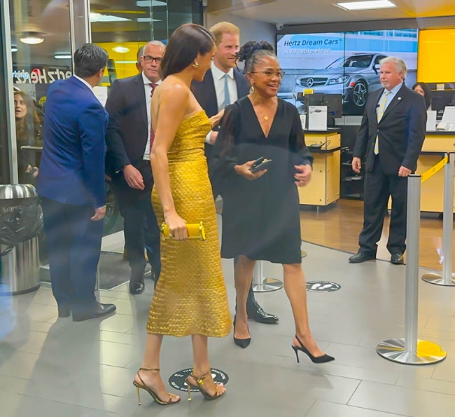 NEW YORK, NEW YORK – MAY 16: (L-R) Meghan Markle, Duchess of Sussex ...