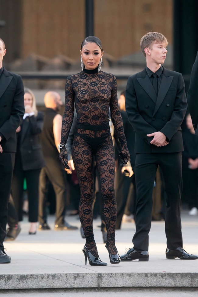 Col Leray only sold 10K copies of her album in the first week – Sandra Rose