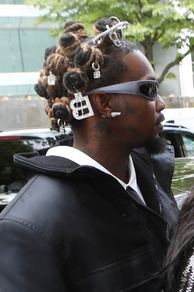 Paris, FRANCE – Rappers Cardi B and Offset go back to their hotel after ...