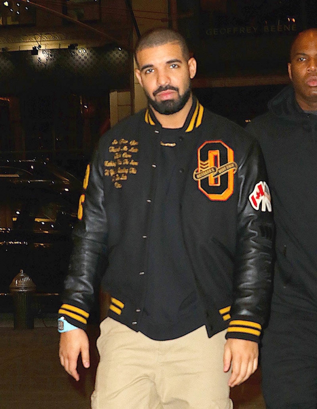 New York, NY – New York, NY – Rihanna and Drake grab dinner together at ...