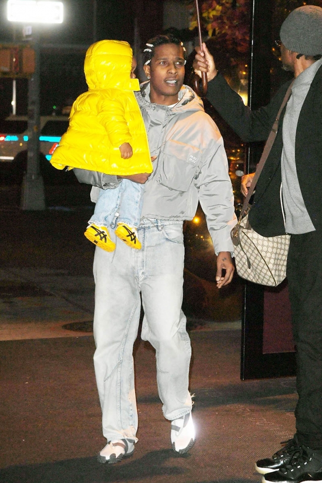 New York, NY – *EXCLUSIVE* – Superstar couple and proud parents Rihanna ...