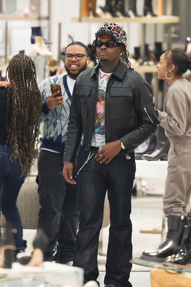 *EXCLUSIVE* Rapper Gunna shows off his Ozempic bod while shopping with ...
