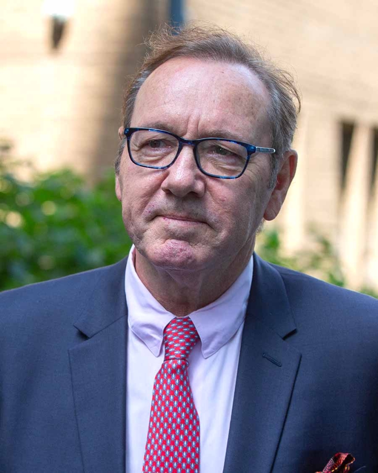 Kevin Spacey Admits He Was ‘Too Handsy’ with Young Men – Sandra Rose