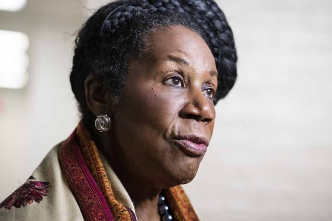 UNITED STATES – JANUARY 19: Rep. Sheila Jackson Lee, D-Texas, speaks to ...