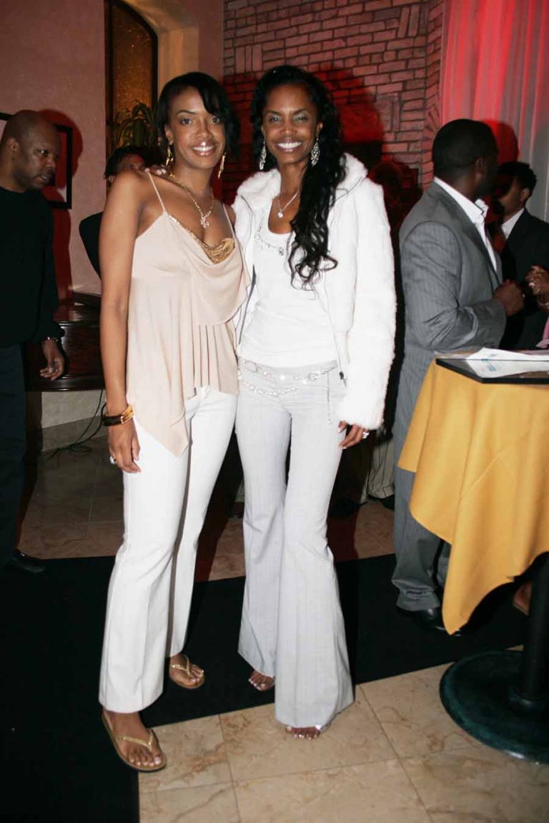 Kim Porter and Eboni Elektra attend Three Brown Girls Week 3 at Justin ...