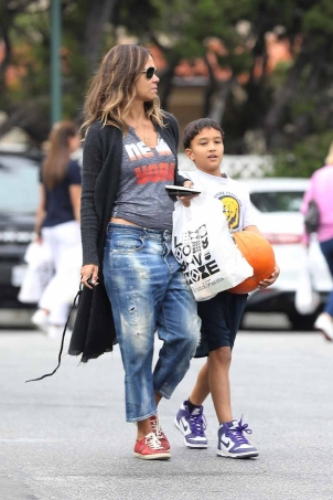 Halle Berry says Olivier Martinez refuses to accept her boyfriend Van ...