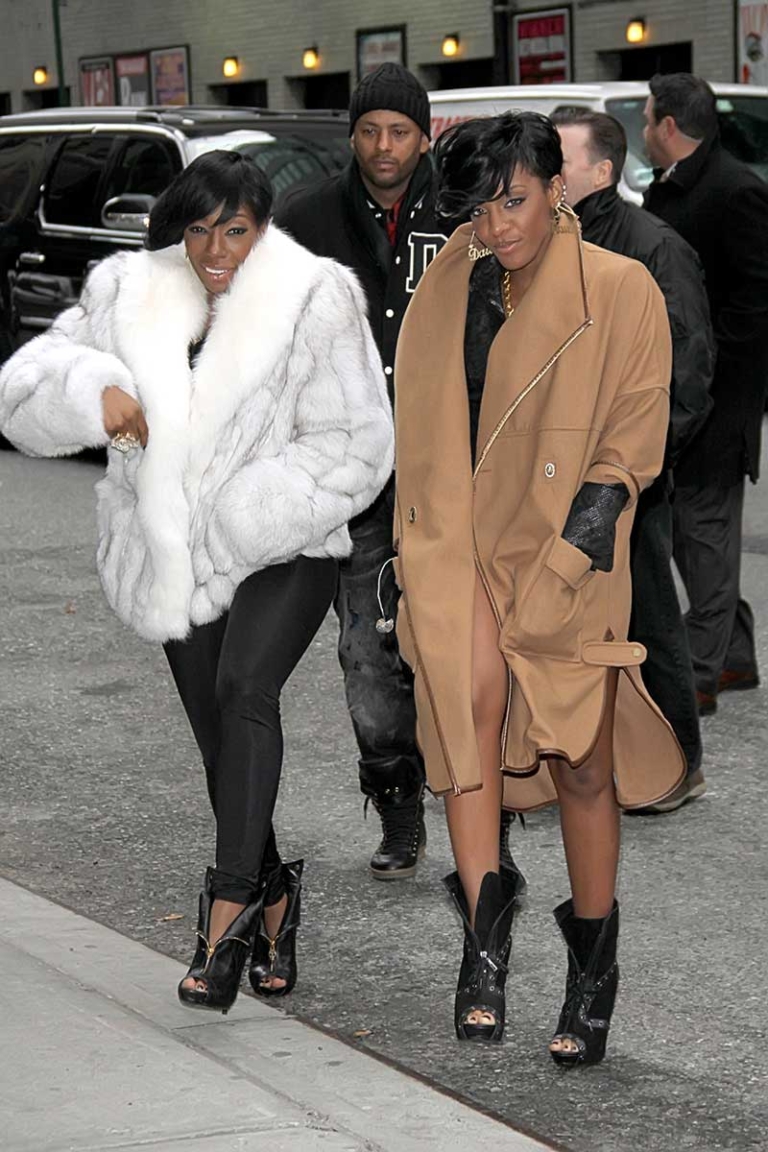 Prosecutors: Note Seized From Sean Combs’ Jail Cell Proves He Paid Off ...