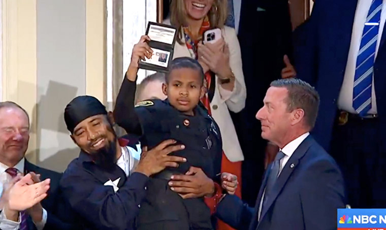Trump Appoints 13-Year-Old Cancer Survivor As Honorary Secret Service ...