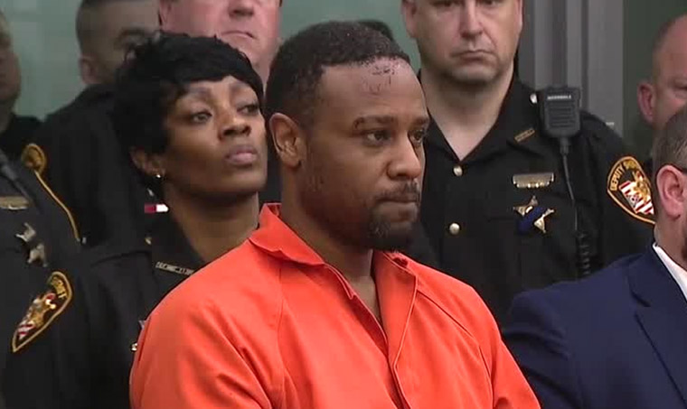 Brawl Breaks Out Between Rod Hinton’s Family and Police During Hearing ...