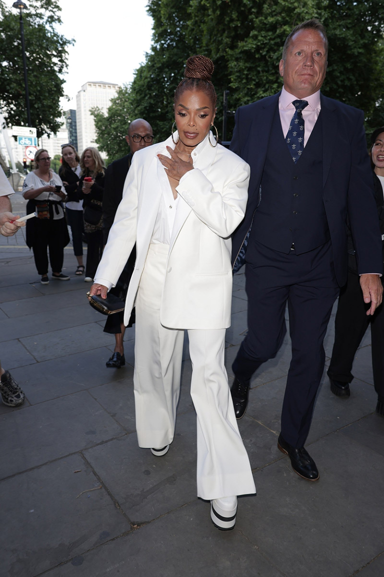 Janet Jackson & Maxwell Are Off the Market: GRAMMY Winners Hold Hands ...