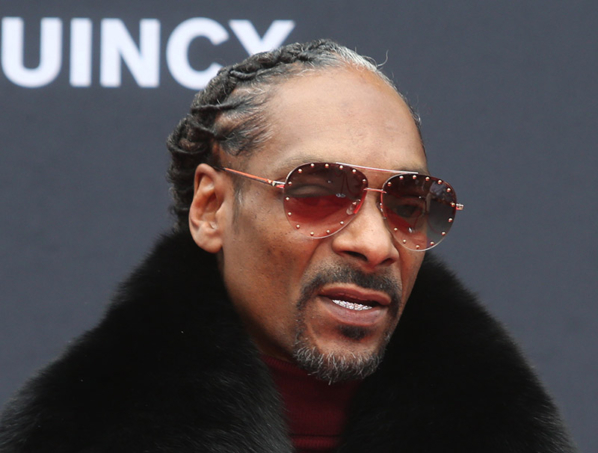 Snoop Dogg backtracks, partners with GLAAD to release song promoting ...