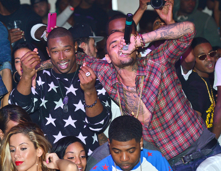 Chris Brown savagely responds to Kevin McCall: “You can’t walk across ...