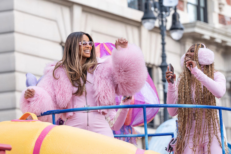 Why Singers Lip-Sync During Macy’s Thanksgiving Day Parade – Sandra Rose