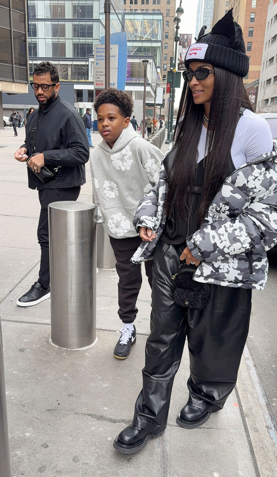 New York, NY Ciara and Russell Wilson were seen arriving at the Knicks ...